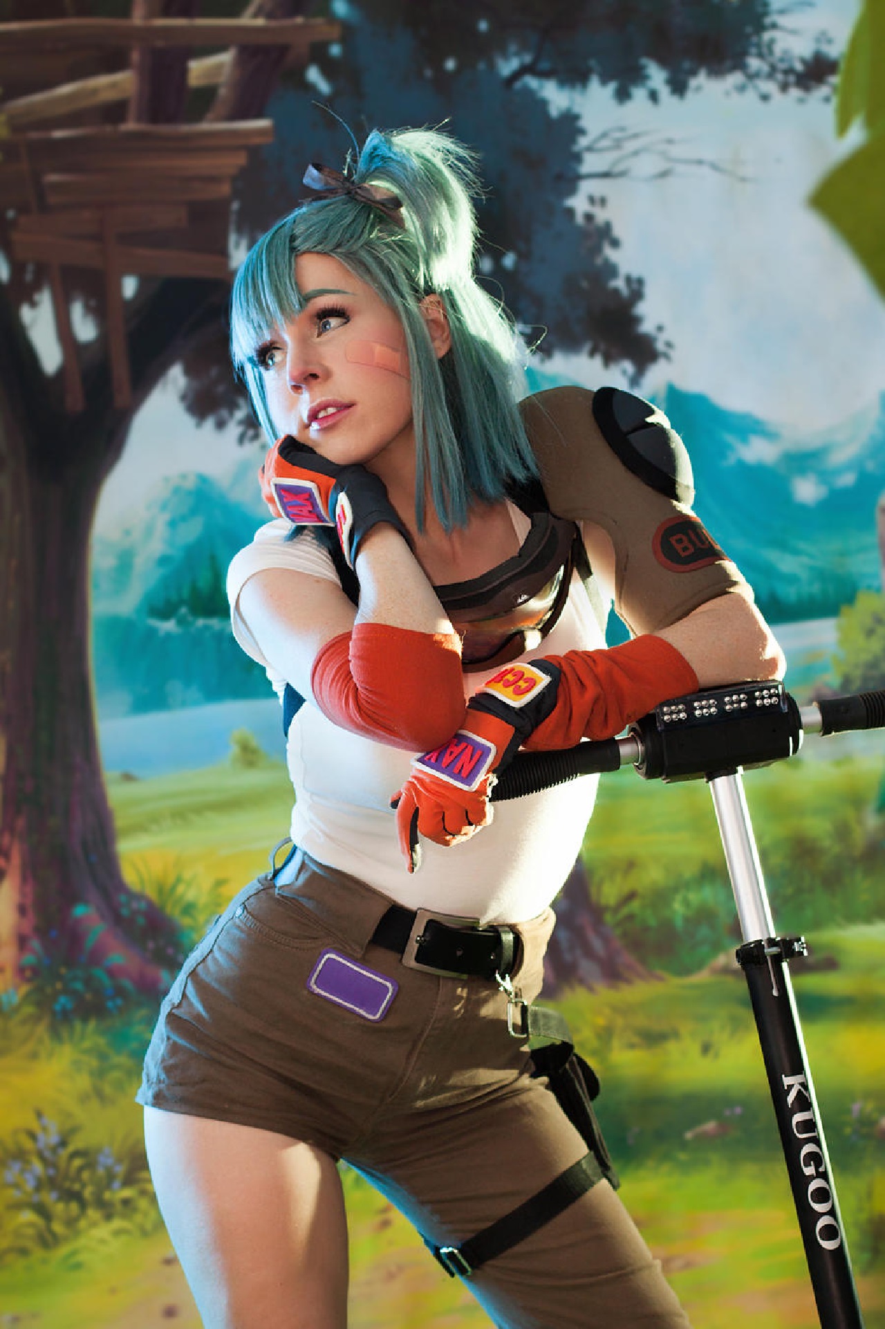 Dragon Ball Hermosa Cosplayer Francesa Nos Muestra A Bulma Buscando