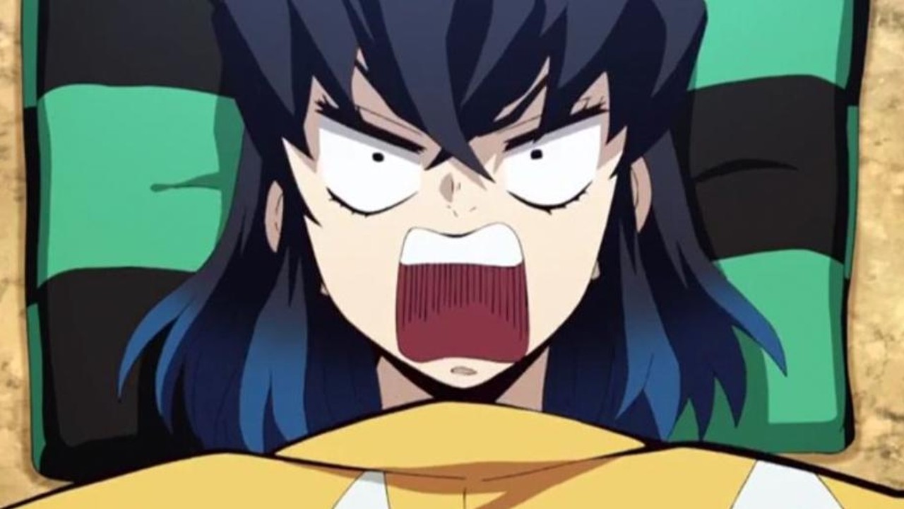 Inosuke cambia su máscara en este curioso cosplay de Kimetsu no Yaiba ...